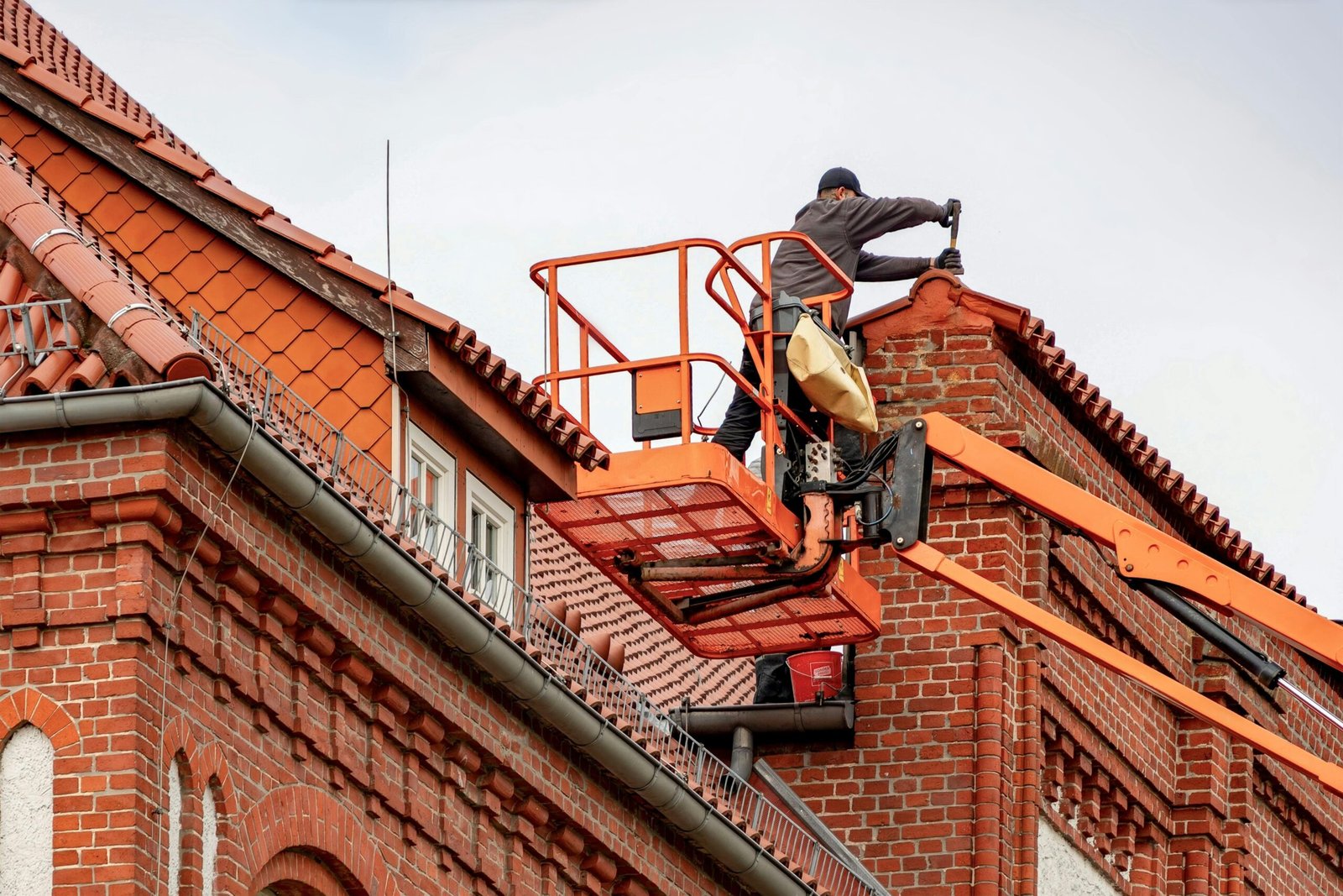 Insulation Removal for Ottawa Energy Efficiency